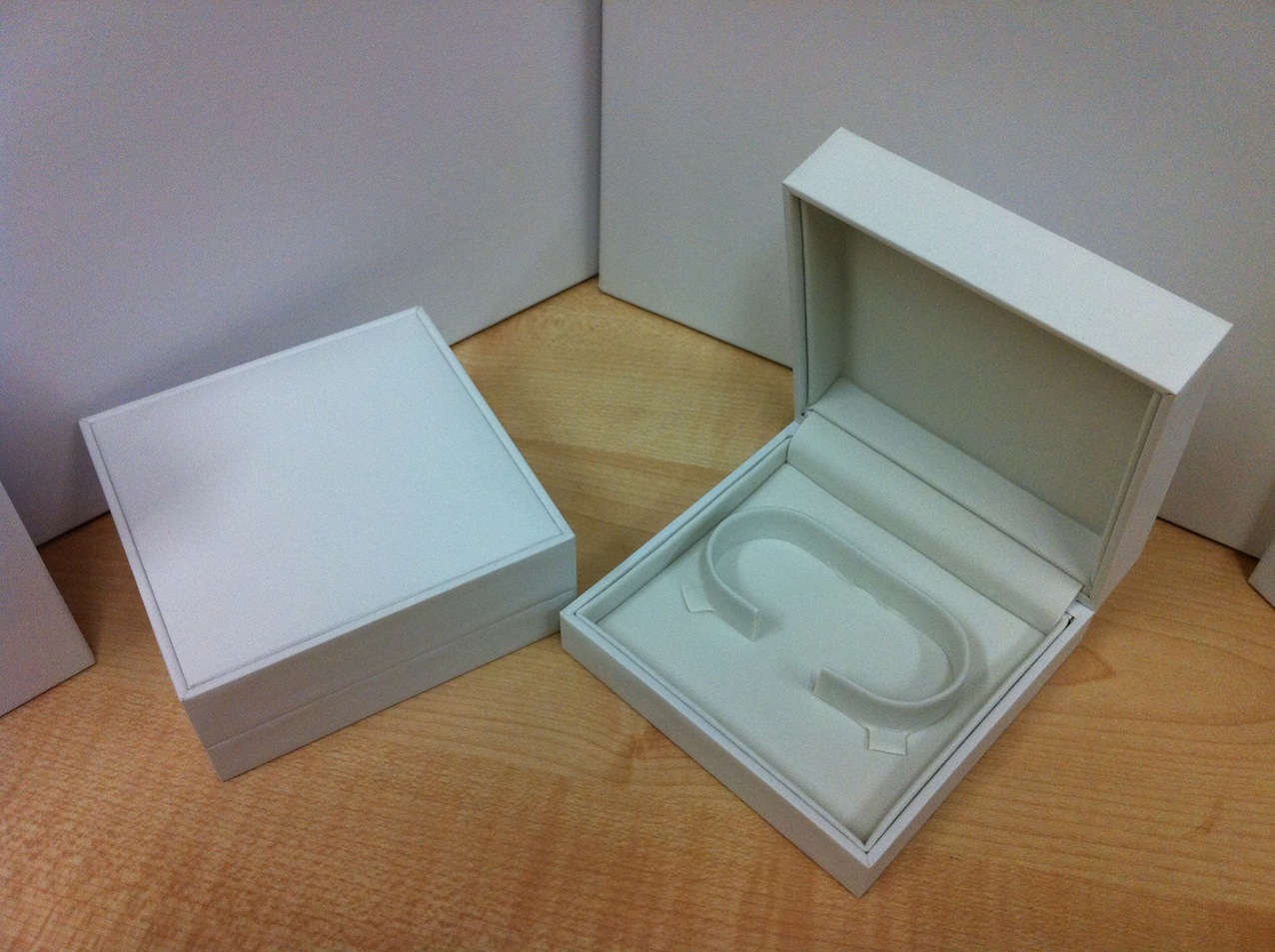 White Jewellery boxes - Products - Platinum Packaging