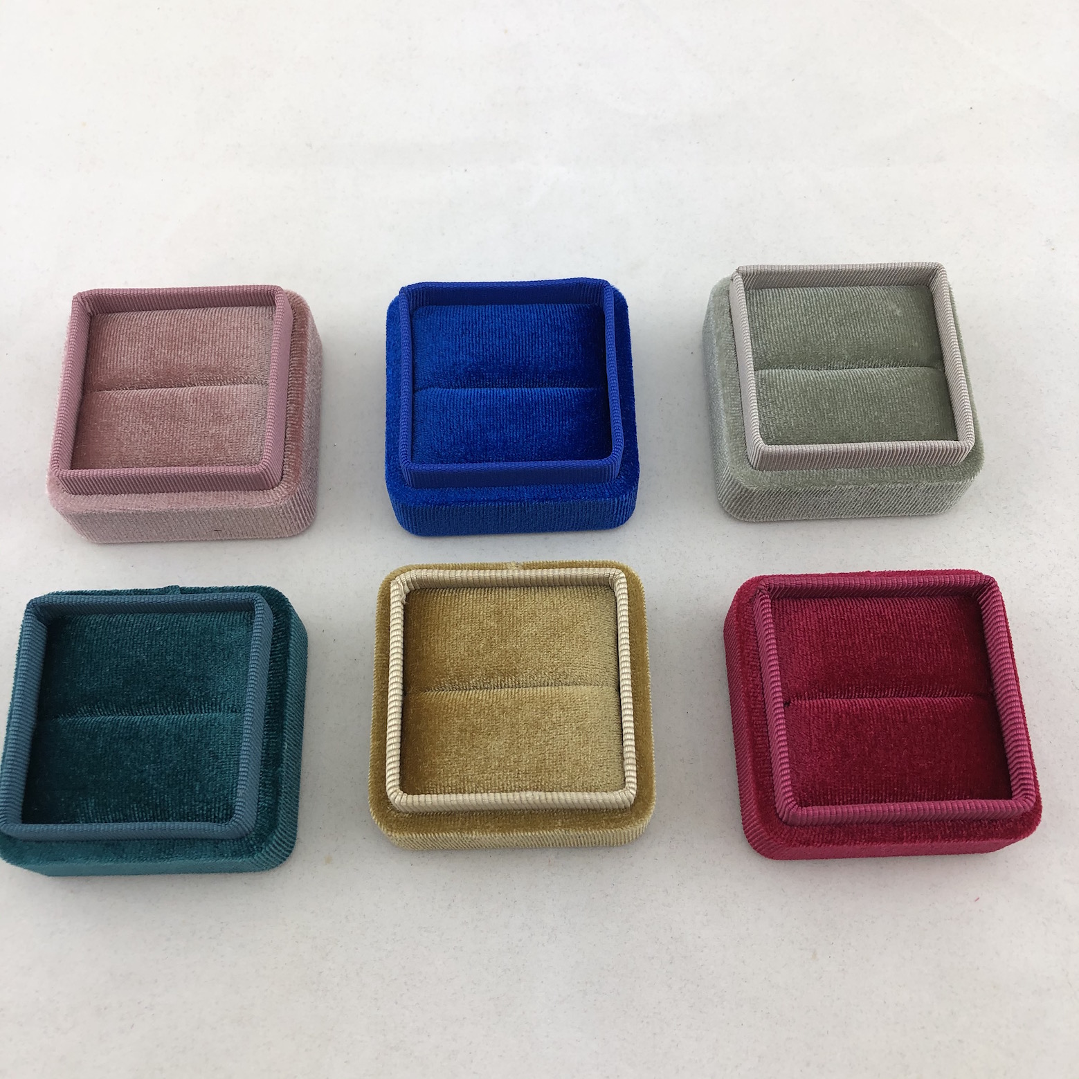 Velvet Boxes - Products - Platinum Packaging