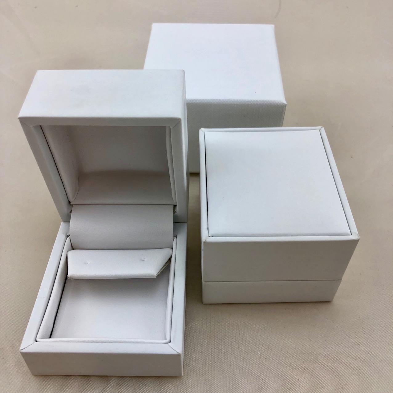 White Jewellery boxes - Products - Platinum Packaging